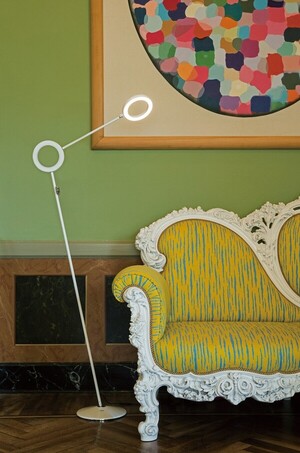 공간을 밝히는 한 줄기 빛, 고요한 공간을 소리 없이 채우는 조명의 힘